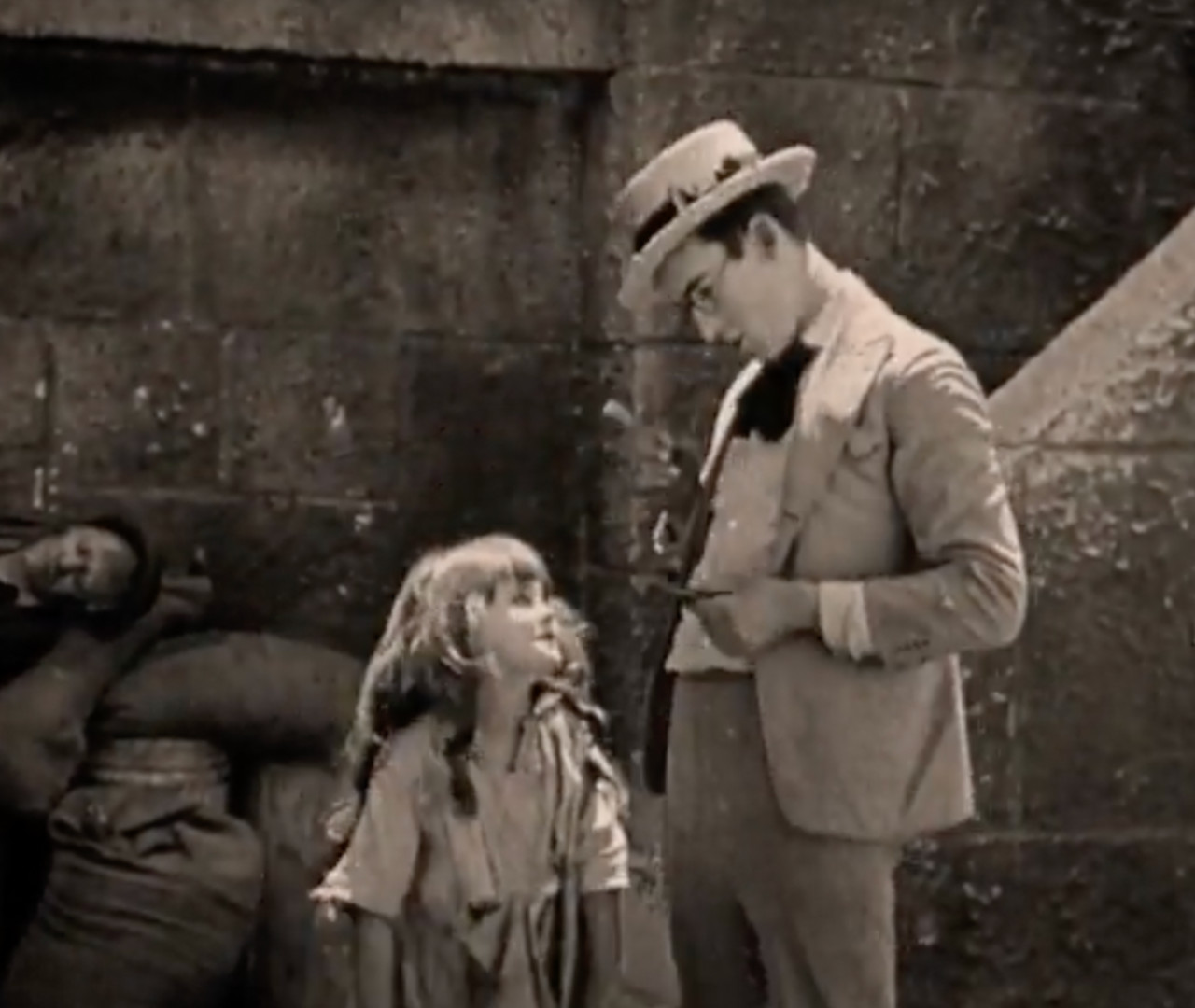 FROM HAND TO MOUTH (1919) - Le Giornate del Cinema Muto